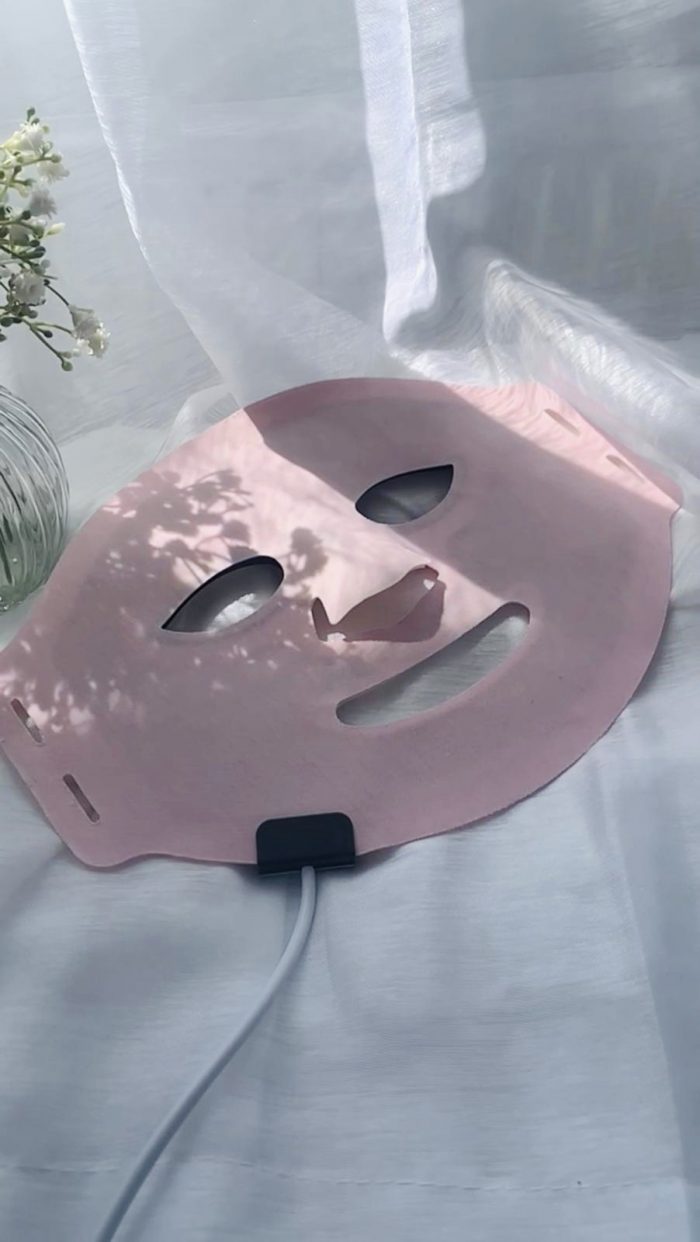 SENSSE LED Face Mask – The must have age defying device